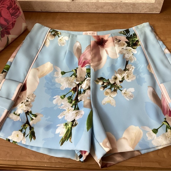 Ted Baker | Shorts | Ted Baker One Of A Few Blue Floral Bow Shorts Ted ...